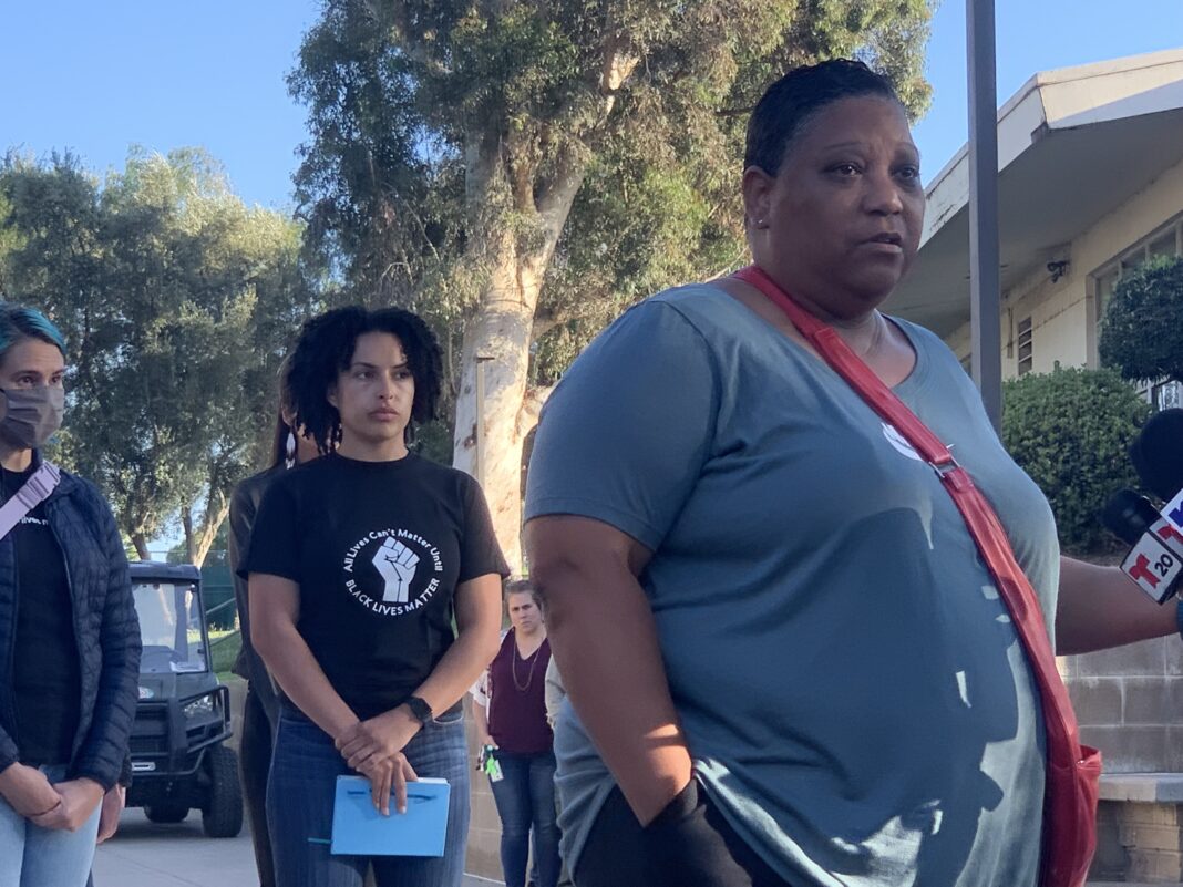 Community activists rally around Lakeside family of teenager stabbed in ...