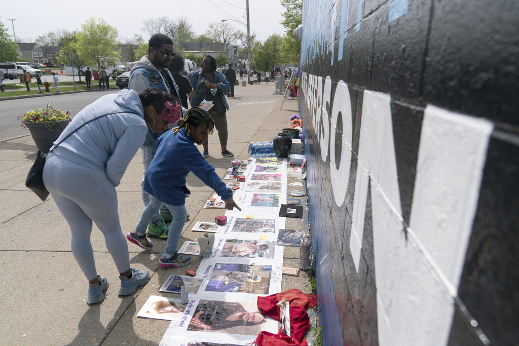 Victims of Racist Buffalo Supermarket Mass Shooting Remembered on ...
